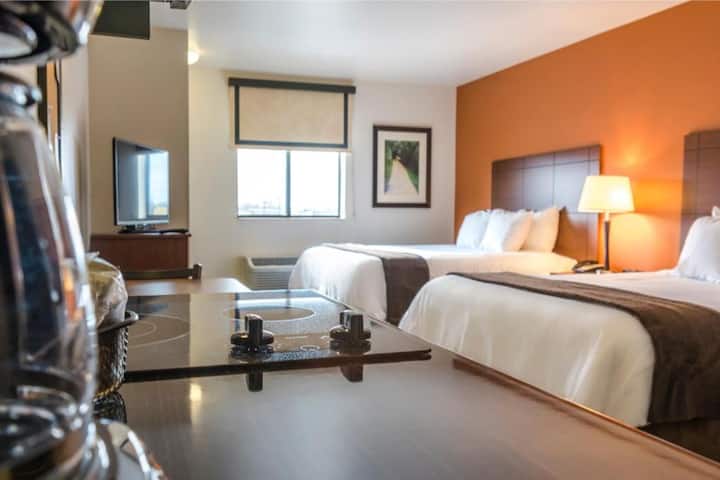 2 Units, W/kitchenettes – Perfect For Groups - Jamestown, ND