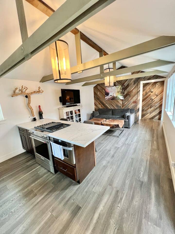 Modern Napa Getaway With Hot Tub & Walk To Dwntn - Napa, CA