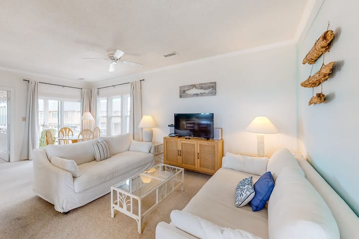 2br Oceanview 3rd-floor | Balcony | Pool - Avon, NC