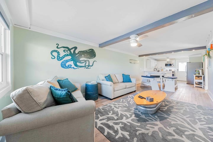Island Bliss • 1br Walk To Beach + Pool & Courts - オカルーサ・アイランド, FL