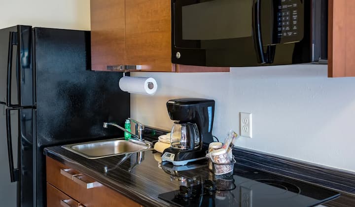 Family-friendly Room Near Great Bear Ski Area - Sioux Falls, SD