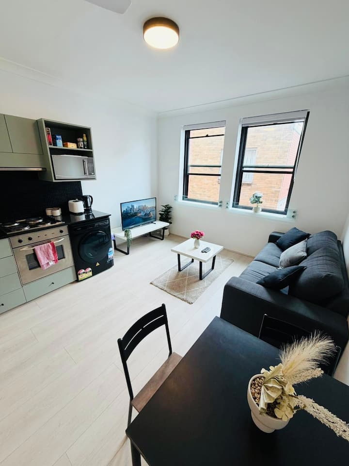 Central Studio Cbd - Top Location - Sunny Rooftop - Surry Hills