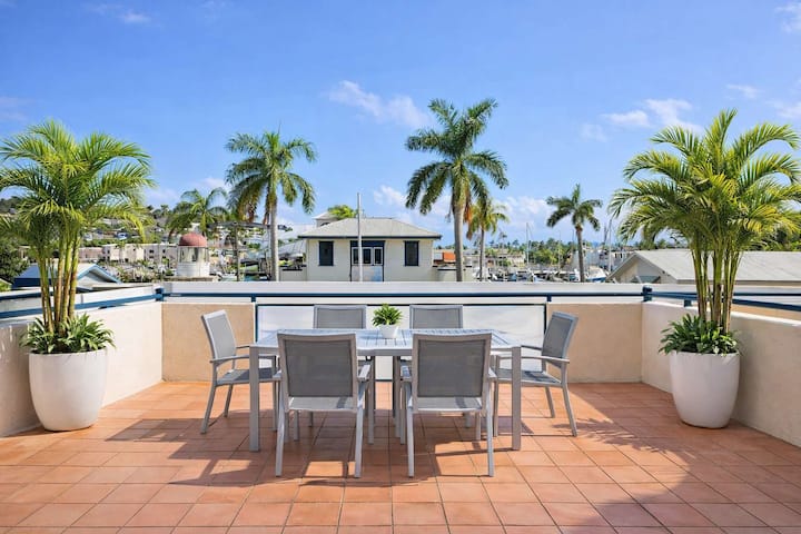 1br Apartment In Townsville On Palmer St W Balcony - Townsville