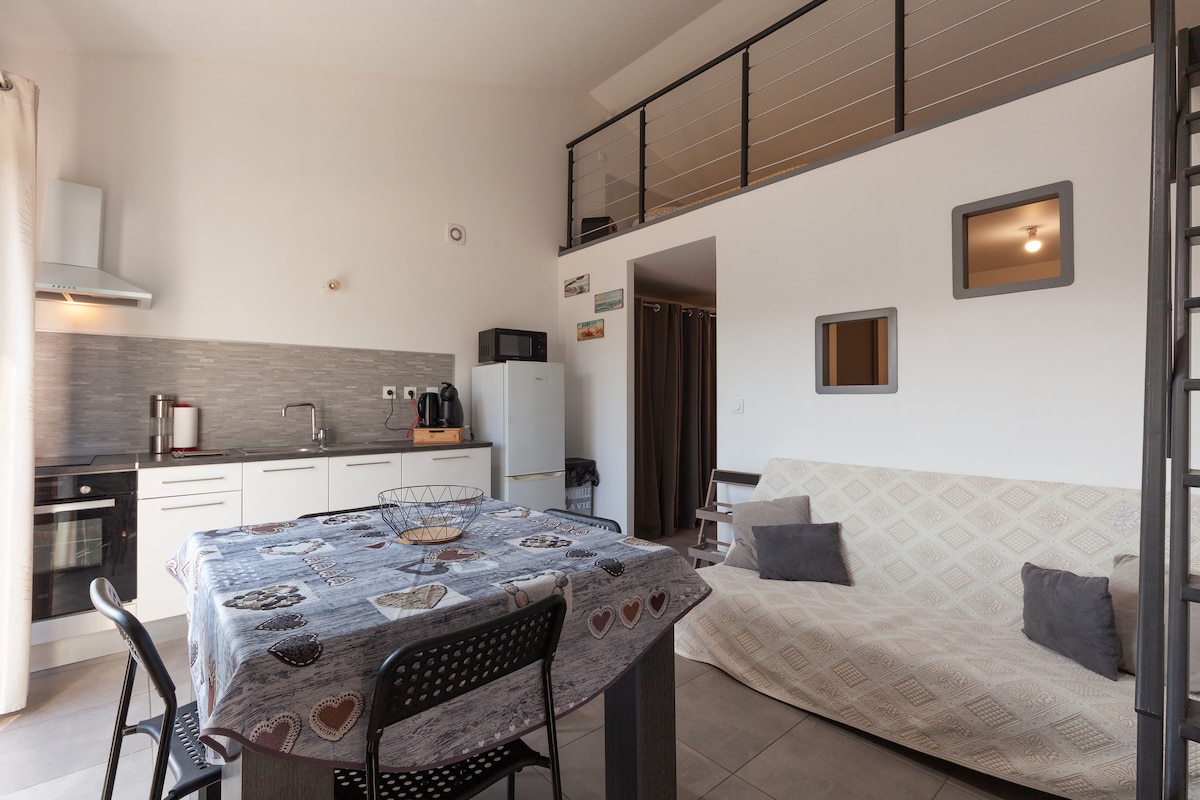 Casa de conchas - Casas en alquiler en Saint-Mitre-les-Remparts ...