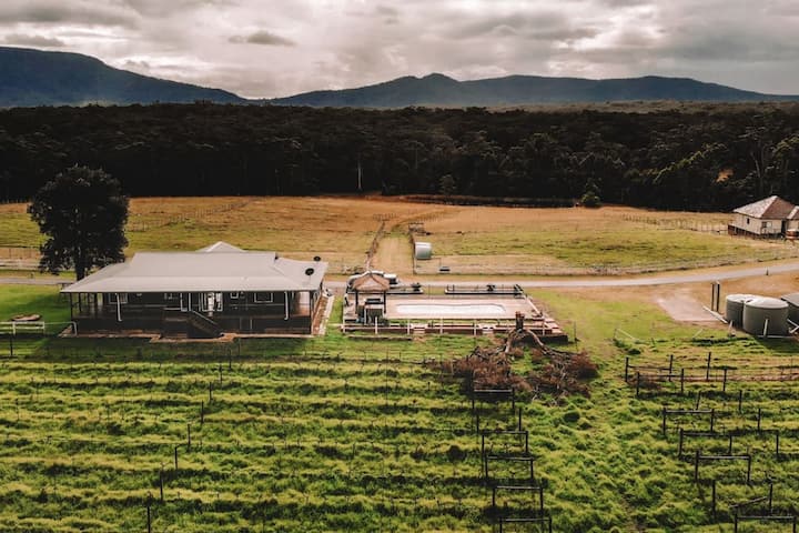 4 Bedroom Cottage With Swimming Pool - Watagans National Park