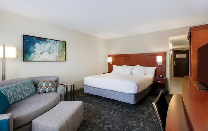 Pet-friendly Suite Near Beach & Shops - North Myrtle Beach, SC