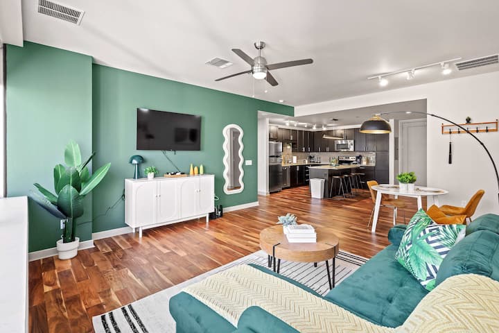 Monarch 1br | Pool + Gym + Dt | Free Parking - Bluffview - Dallas