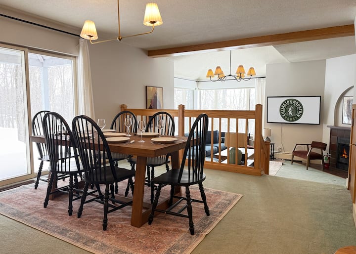 Estelle Cottage- Fire Place, Pool, Hot Tub - Killington, VT