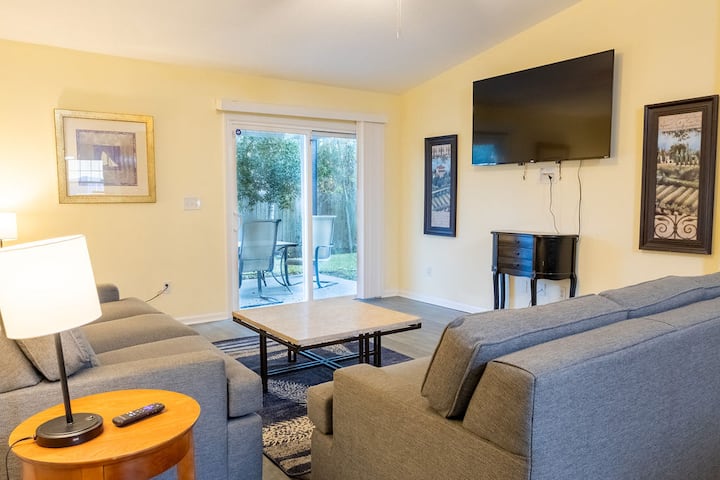 ~Fl/ga Game Stay_sleeps 14_extra Beds~ - Jacksonville, FL