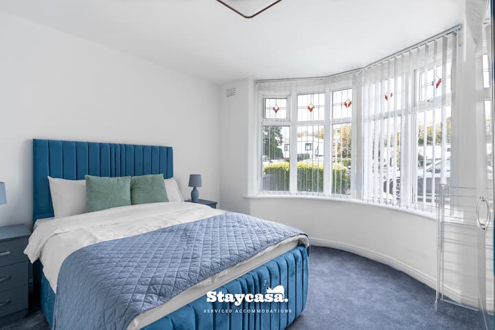 Spacious 4-bed Home Near Didsbury - Altrincham