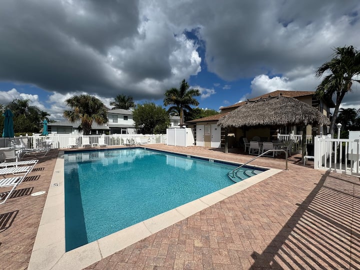 Sand Dollar Villas A106 - Marco Island, FL