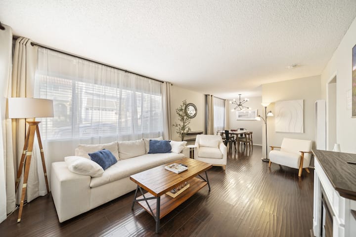 The Nest Manhattan Beach, Partial Ocean View - Manhattan Beach, CA