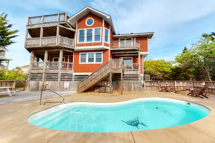 Reel 'Em Inn 403: Gorgeous, Outdoor Pool, Decks - Outer Banks, NC