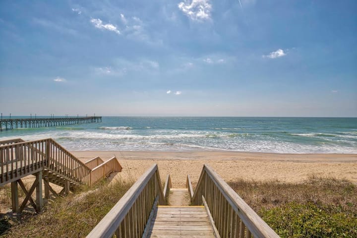Close To Beach | 5br Coastal Retreat | Sleeps 10 - Leland, NC