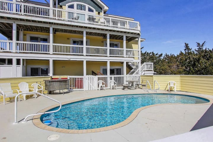 6br Lakefront | Pool | Hot Tub | Dock | Elevator - Avon, NC