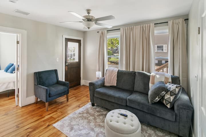 Anchor’s Away! 3br Home By Great Lakes Base In Dt - Lake Forest, IL