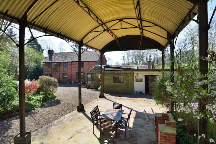 Historic Farmhouse • Families • Pets • Nr Bromyard - Leominster