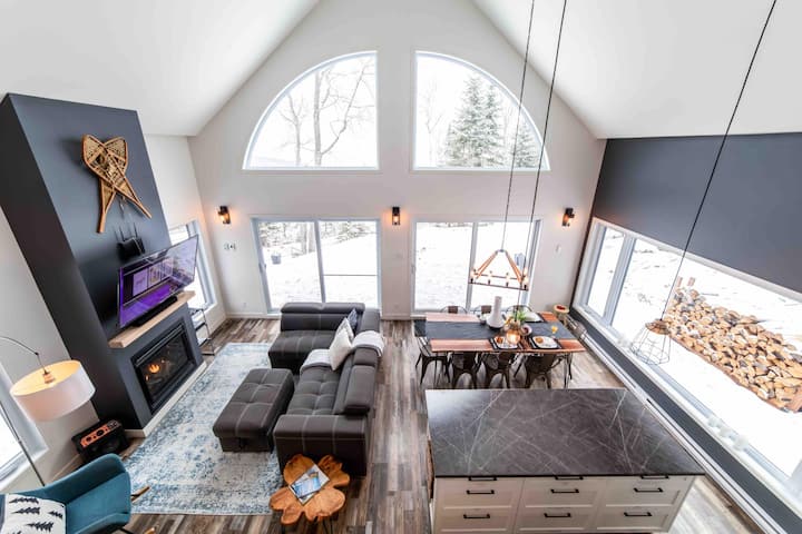 Petite Ourse 61: Chalet & Vues Sur La Montagne - Charlevoix