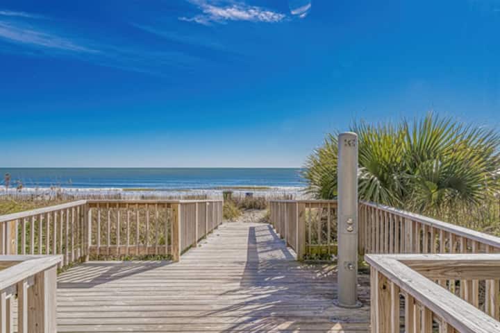Beachfront Condo-pools, Hot Tub, King Bed ,W&d - Myrtle Beach, SC