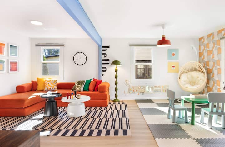 Dopamine Design 3br, 2025 Remodel & Kids Zone - Shoreline, WA