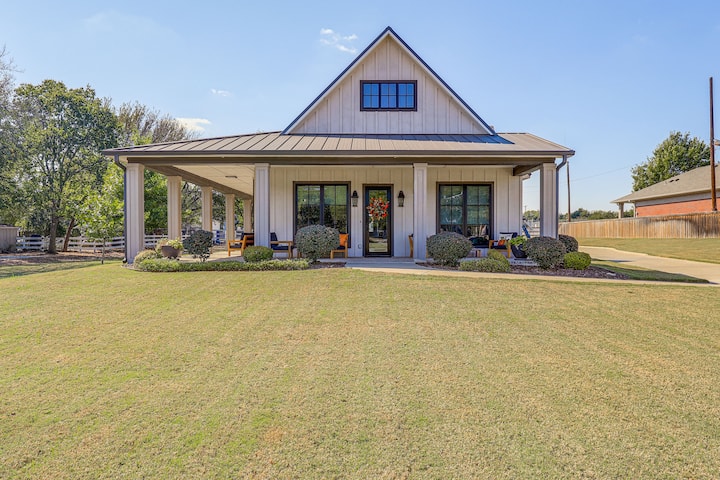 Walk To Shops & Winery! Stylish Dtwn Ovilla Home - Cedar Hill, TX
