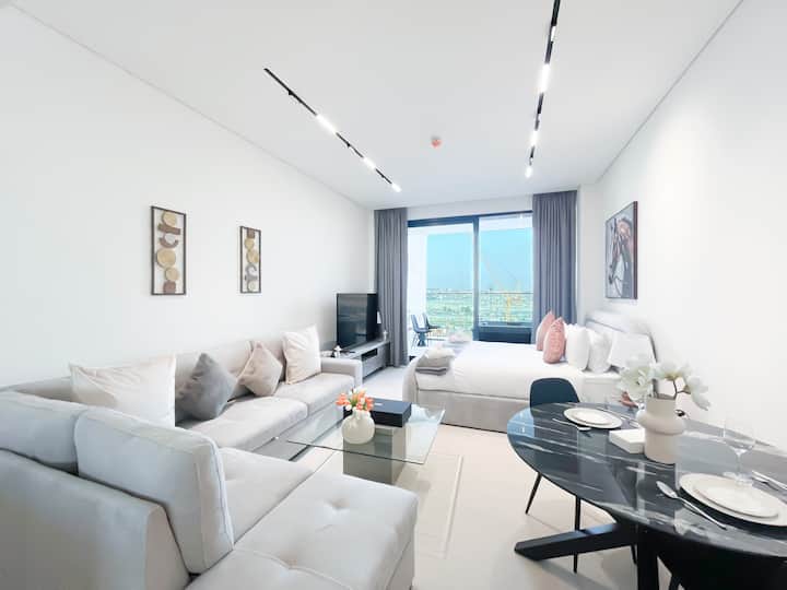 Luxury Studio • Business Bay | Near Dubai Mall - Dubai