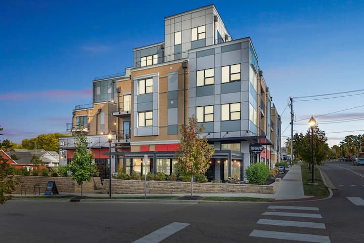 Stylish Downtown Escape Near Iu And Cafes - Bloomington