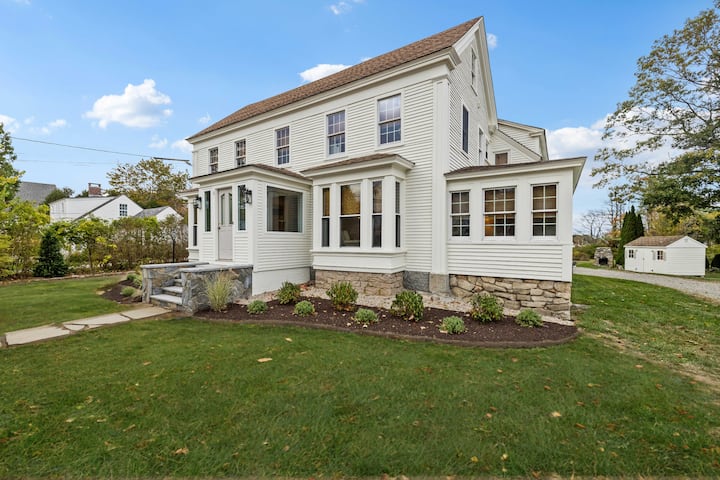 Quintessential Cape Porpoise Home With Water Views - Kennebunkport, ME