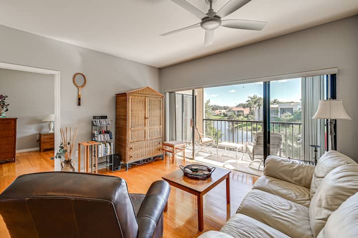 Condo W/ Pool! 6 Mi To Beach & Dtwn Naples - Naples, FL