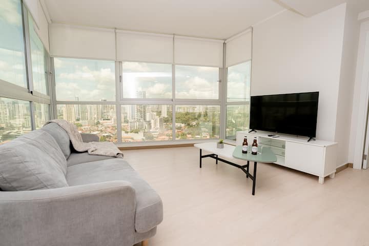 Luxury 3br With Balcony, Parking And City View - Panama