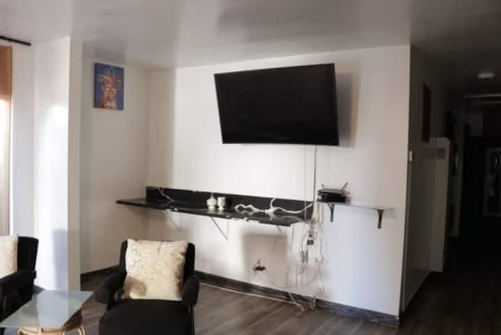 3br Townhome Near Kaiser Hospital And Hollywood - Los Angeles, CA