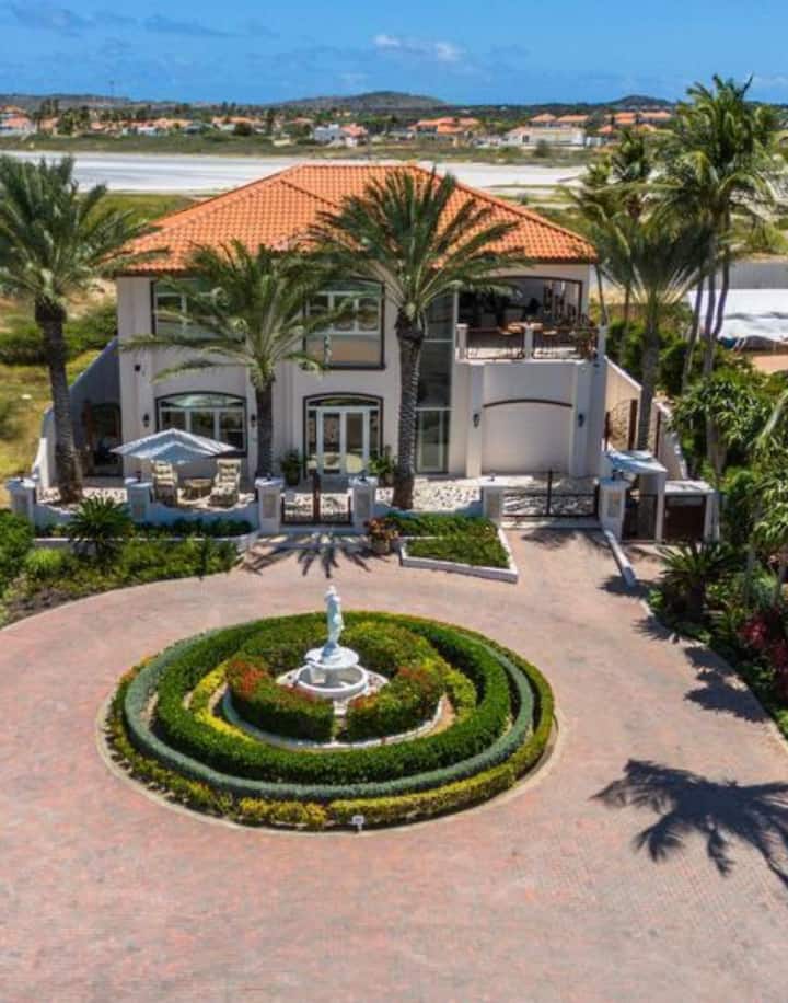 Luxury Oceanfront 5br / 5.5ba Villa, Pool, Malmok - Aruba