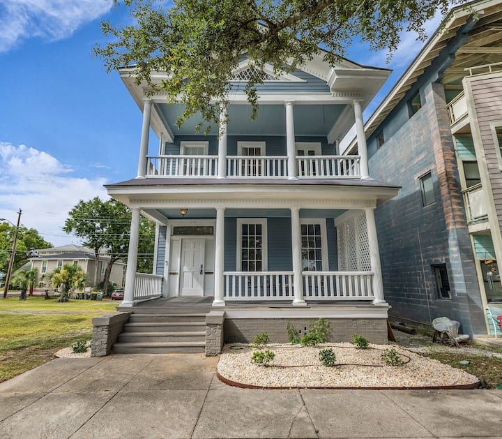 [Kids Favourite] The Kenneth Manor: Lux & History - Savannah