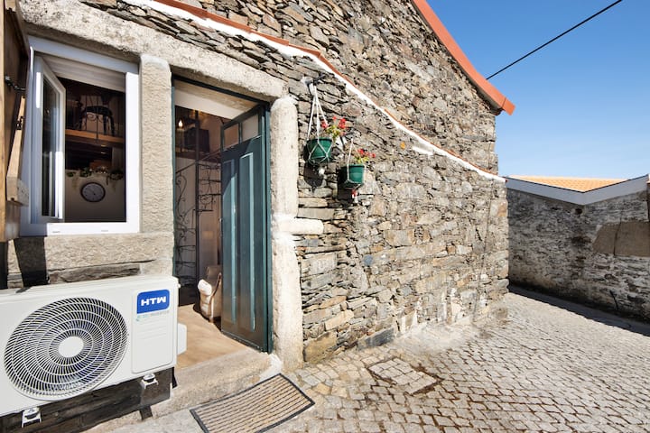 Quarto Exterior - Casa Da Jesus - Pinhão