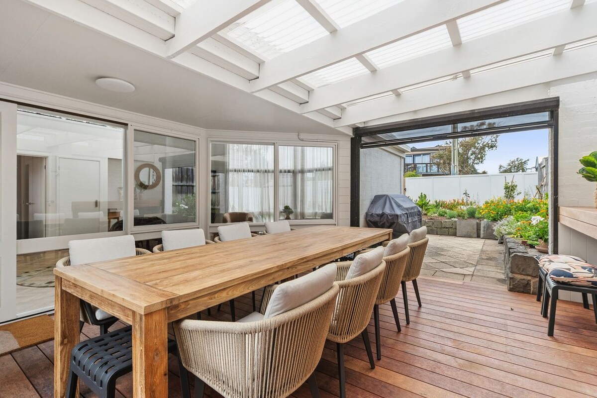 The Tides - Luxe Beach House Mornington - Houses for Rent in Mornington ...
