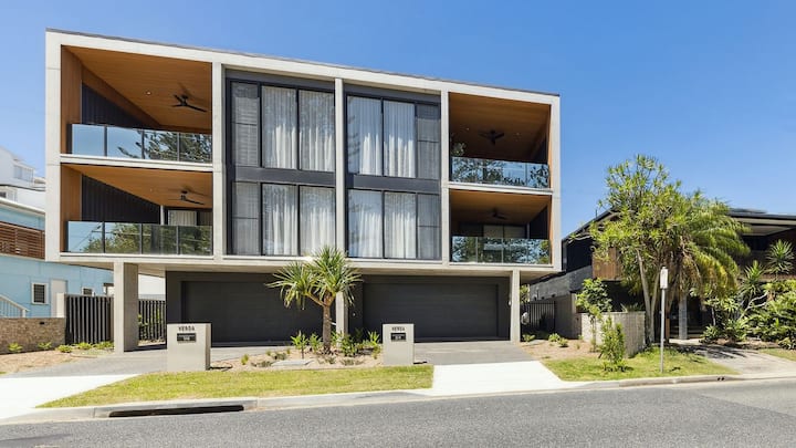 Villa Verda 2 - Luxury Living, Yamba Style - Yamba