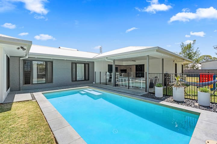 Humpback Hideawy - Coastal Retreat/pool - Hervey Bay