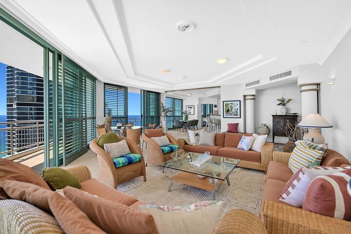 Panoramic Ocean View Sub-penthouse 3mins To Beach - Surfers Paradise