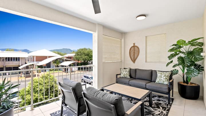 Sundown On Grafton - Cairns