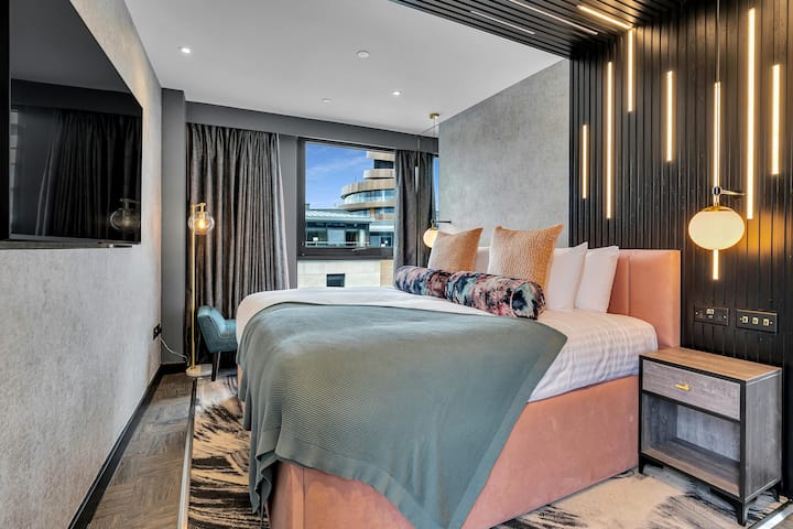 1-bedroom Penthouse Suite Designed For Comfort - Edinburgh Waverley station