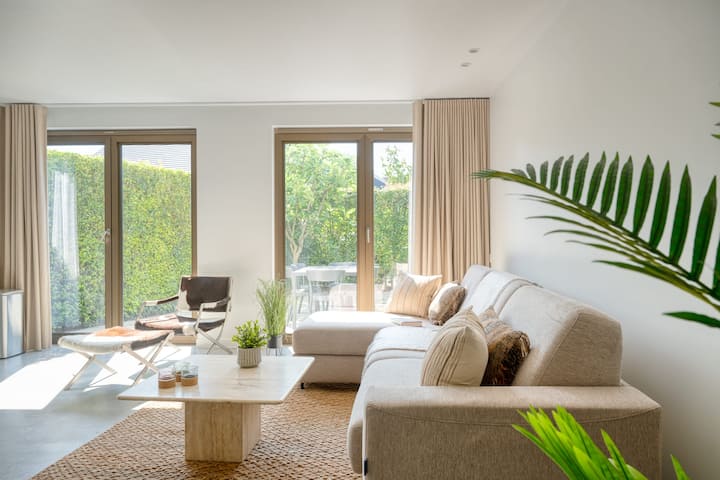 Charming 2-bedroom Escape In Ghent With Terrace - Nazareth