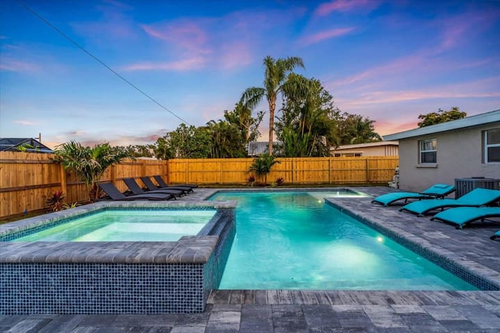 Endless Summer | Private Pool & Hot Tub - Sarasota, FL