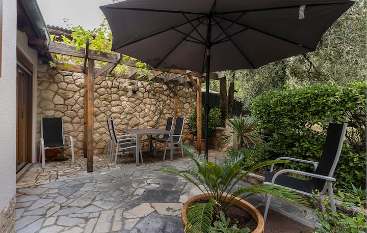 Amazing Apartment In Mali Losinj With Wifi - Mali Losinj