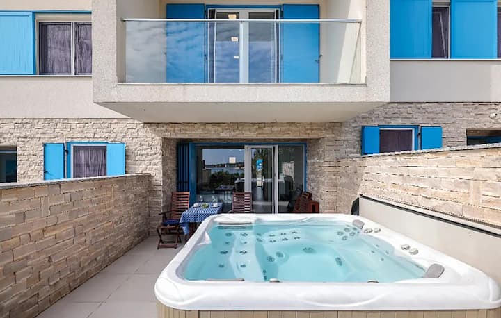 Gorgeous Home In Privlaka With Sauna - Nin