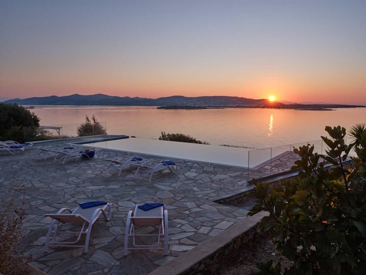 Elegant Paros Retreat Overlooking Antiparos Bay - Antiparos