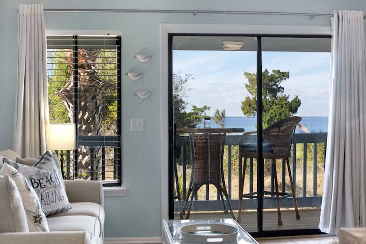 Sun N Fun, Pool, Oceanfront And Lots Of Amenities! - Tybee Island, GA