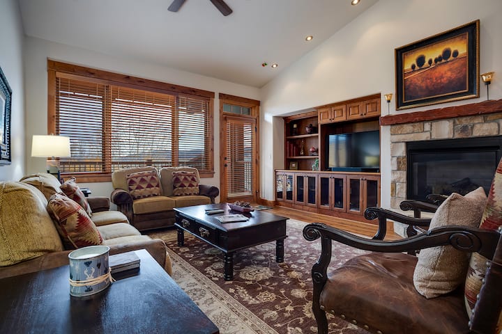 El5303 - By Mtn | 2 King Suites | Winter Shuttle - Steamboat Springs, CO