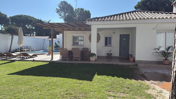 Villa Piscine Privée, Apt. Indépendant · 9 Pers. - Chiclana de la Frontera