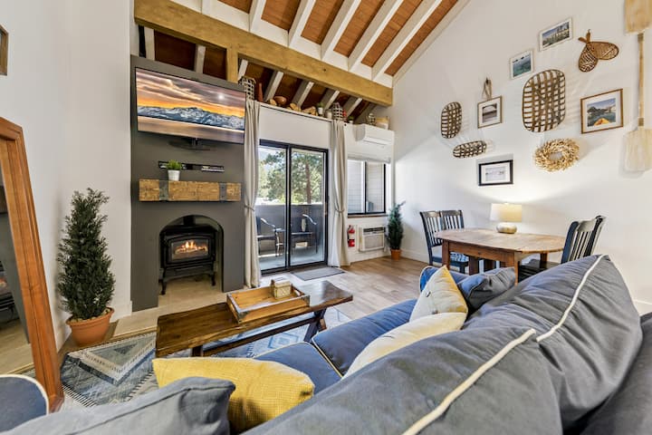 Remodeled Tahoe Chic Studio: A/c, Hot Tub Llv322 - South Lake Tahoe, CA