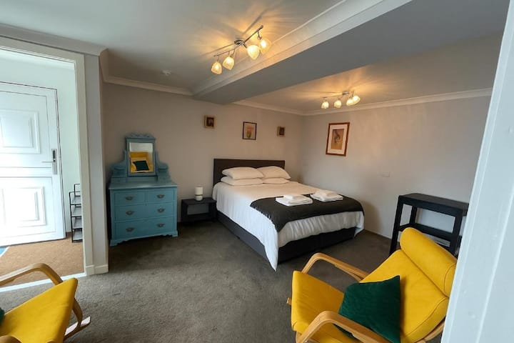 Rosebud Studio - Cupar